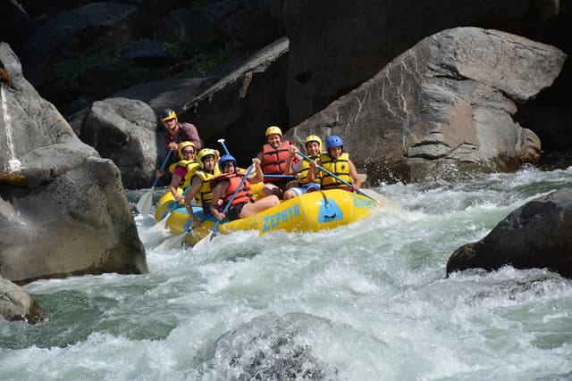 Yosemite Hikes and Tours | Evergreen Lodge